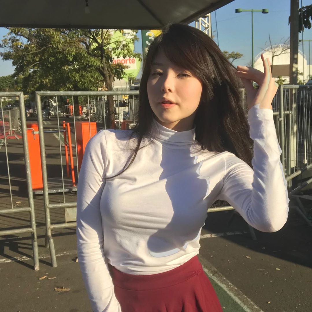 Foto Cantik Mayumi Sang Pemain Wanita Dari INTZ League Of Legends ...
