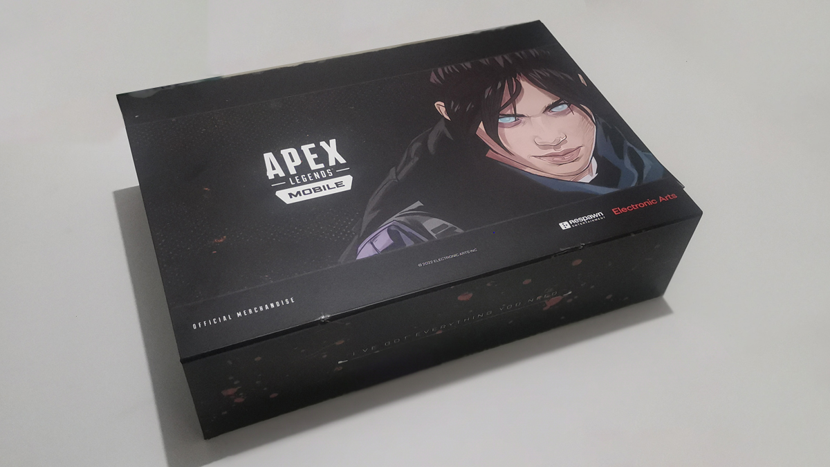 Menengok Official Merchandise Apex Legends Mobile yang Hadir di ...