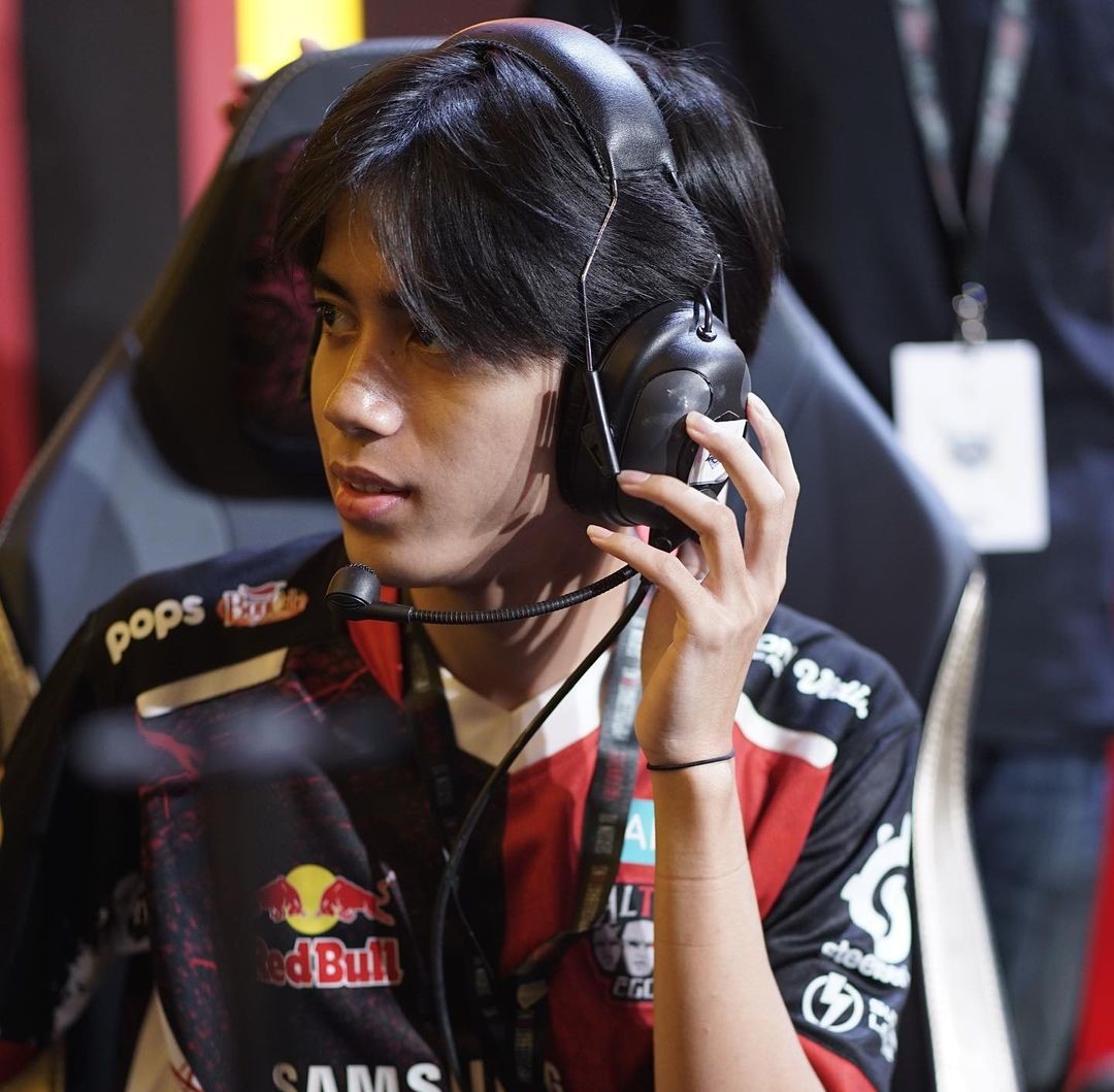 Celiboy Canggung Bermain Satu Team Dengan Gustian Rekt di Alter Ego ...